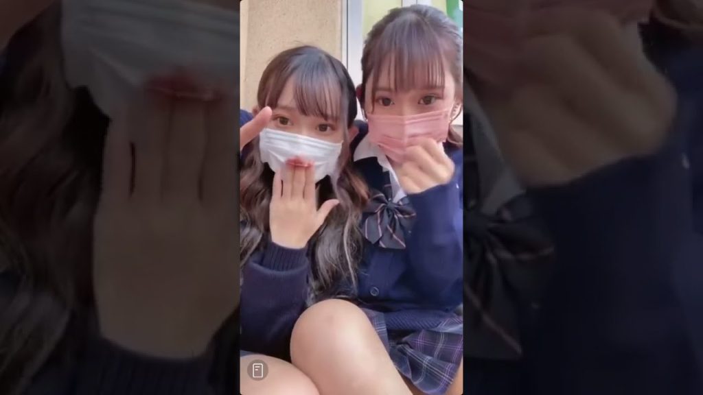 【TikTok Live】かわいいJK達がライブ配信で騒ぐ | パラダイス動画